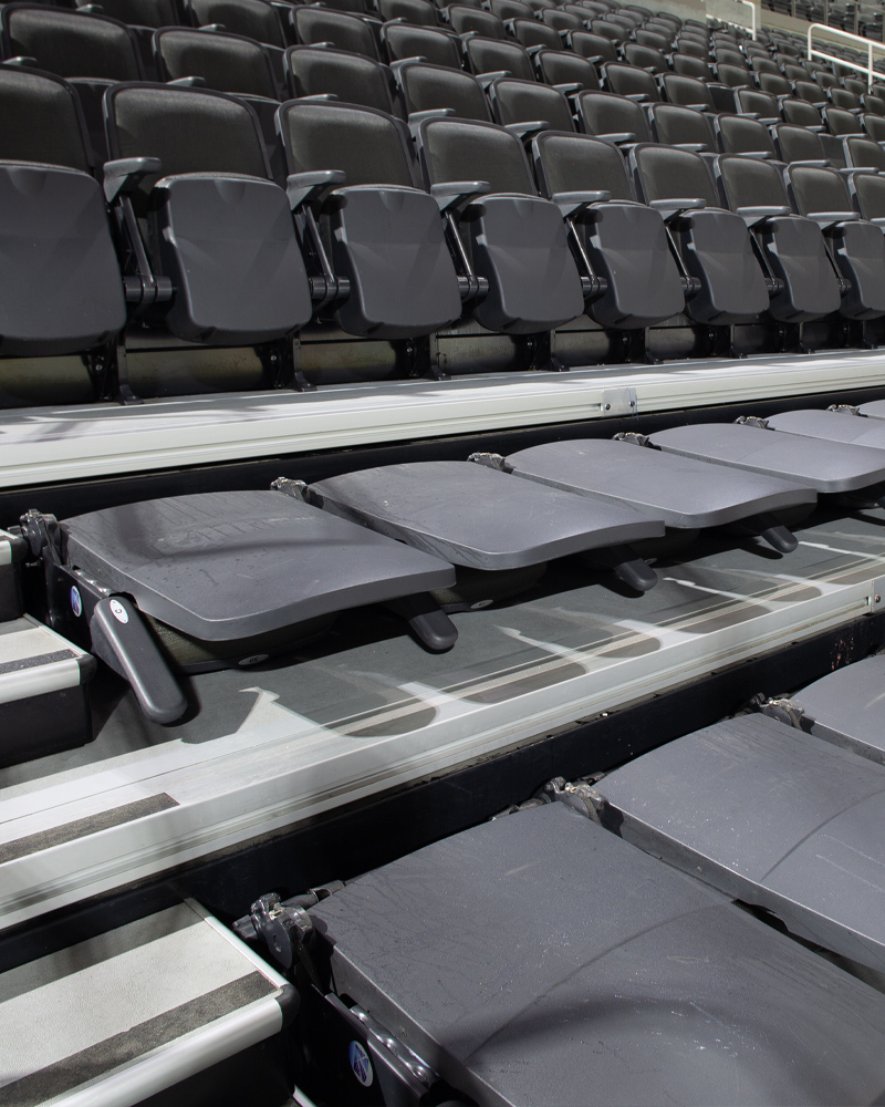 Quattro Telescopic Seating for Retractable Platforms
