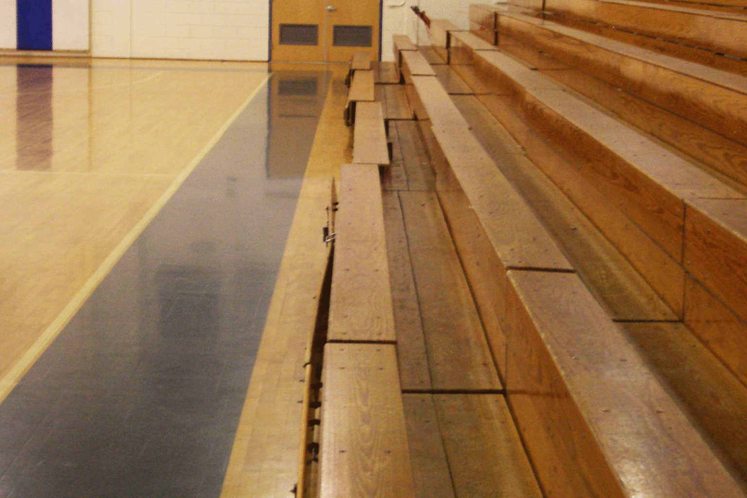 11 Key Safety Points for Your Telescopic Bleacher Platform - Hussey ...